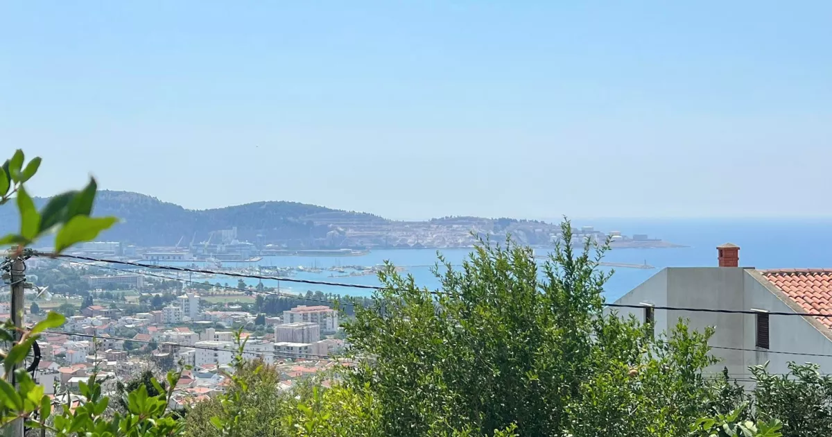 Plot in Susanj with a small house and a sea view | Montenegro Prospects