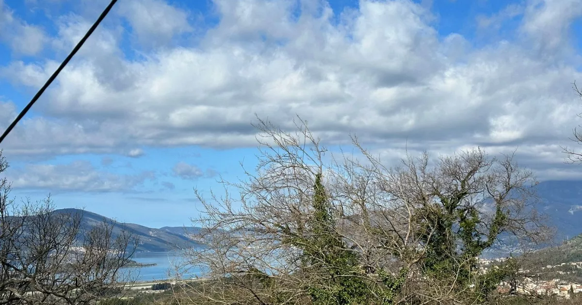 Affordable, spacious plot in Kavac with an excellent view of the sea ...