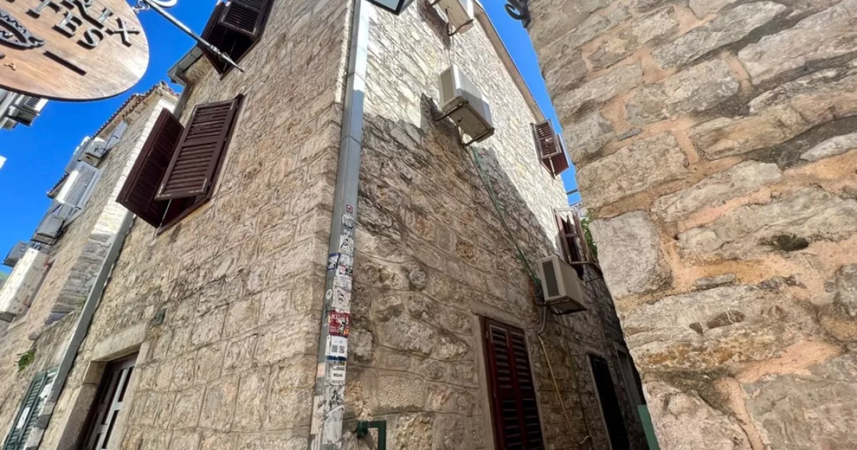 Three-level stone house in the heart of the Old Town of Budva ...